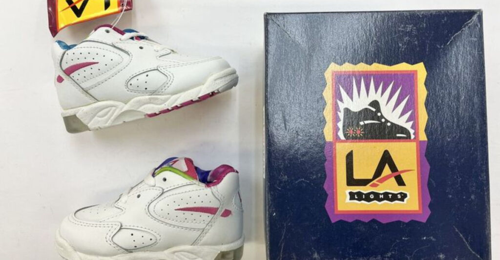 14 Retro Sneakers From The '90s That Are Now Coveted Collectibles